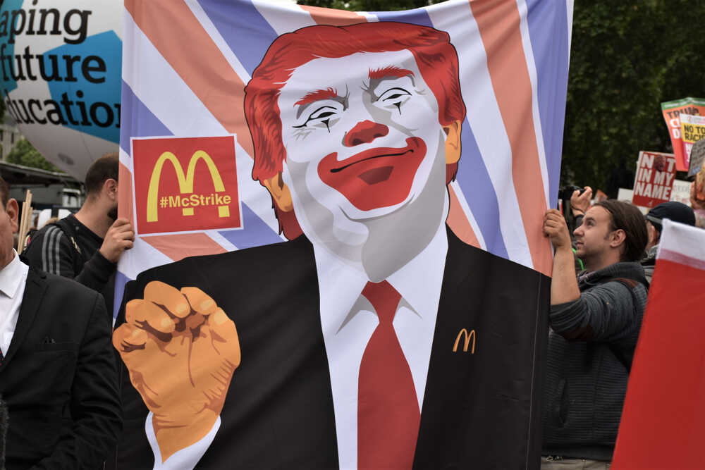 Donald Trump’s Unconventional Campaign Stop: A Surprise at McDonald’s ...